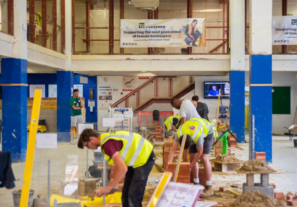 London apprentices show off their skills at bricklaying contest - Forterra